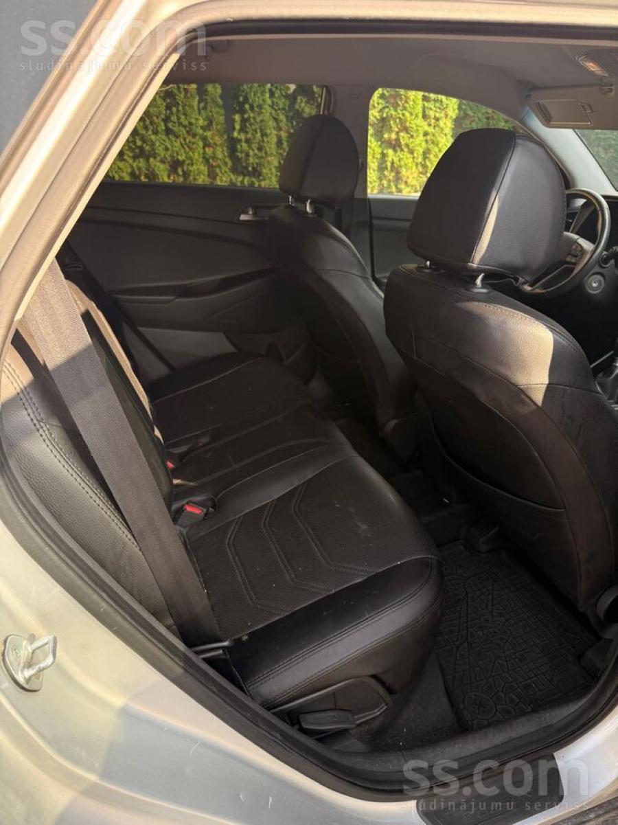 Pelēks Hyundai Tucson 2016 Rīga, ar dzinēja tilpumu 1.70 L un nobraukumu 162 tūkst. km par 11100 €, foto 7 vietnē AUTOMOTO.COM.LV
