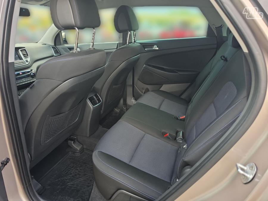 Grey Hyundai Tucson 2016 in Klaipeda, with an engine capacity of 1.60 L and mileage of 147 thousand km for 13500 €, photo 12 on AUTOMOTO.COM.LV