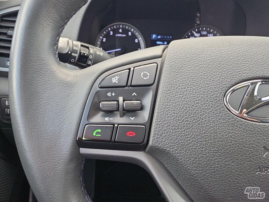 Grey Hyundai Tucson 2016 in Klaipeda, with an engine capacity of 1.60 L and mileage of 147 thousand km for 13500 €, photo 18 on AUTOMOTO.COM.LV