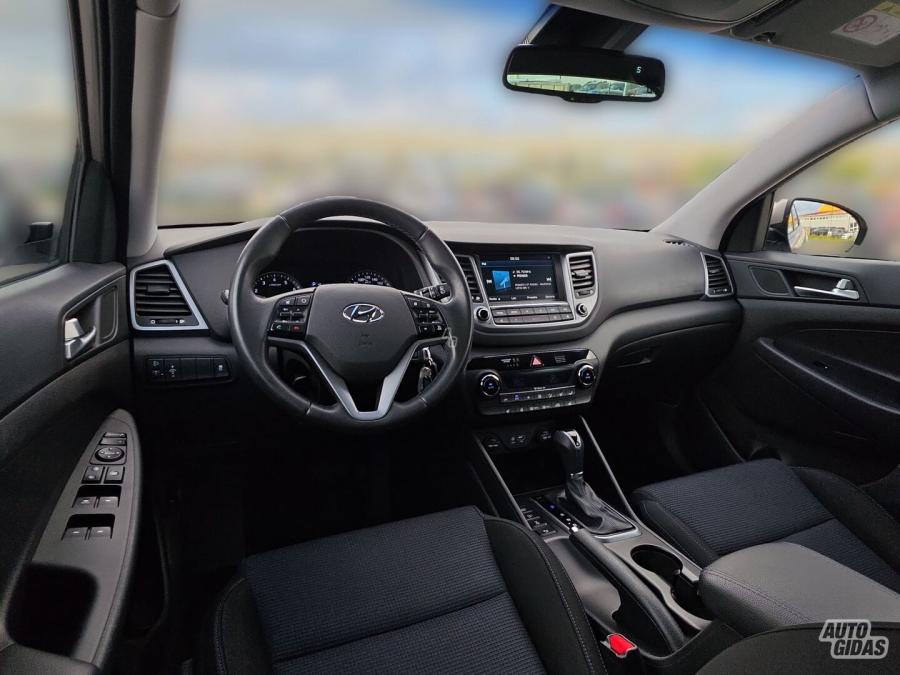 Grey Hyundai Tucson 2016 in Klaipeda, with an engine capacity of 1.60 L and mileage of 147 thousand km for 13500 €, photo 21 on AUTOMOTO.COM.LV