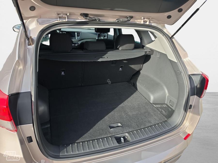 Grey Hyundai Tucson 2016 in Klaipeda, with an engine capacity of 1.60 L and mileage of 147 thousand km for 13500 €, photo 28 on AUTOMOTO.COM.LV