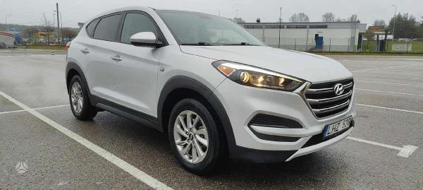 Grey Hyundai Tucson 2017 in Vilnius, with an engine capacity of 2.00 L and mileage of 121 thousand km for 9999 €, photo 2 on AUTOMOTO.COM.LV