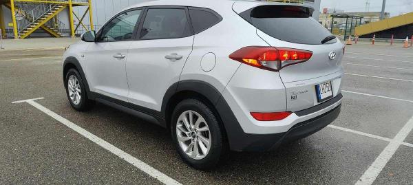 Grey Hyundai Tucson 2017 in Vilnius, with an engine capacity of 2.00 L and mileage of 121 thousand km for 9999 €, photo 6 on AUTOMOTO.COM.LV