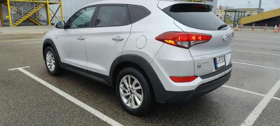 Grey Hyundai Tucson 2017 in Vilnius, with an engine capacity of 2.00 L and mileage of 121 thousand km for 9999 €, photo 6 on AUTOMOTO.COM.LV