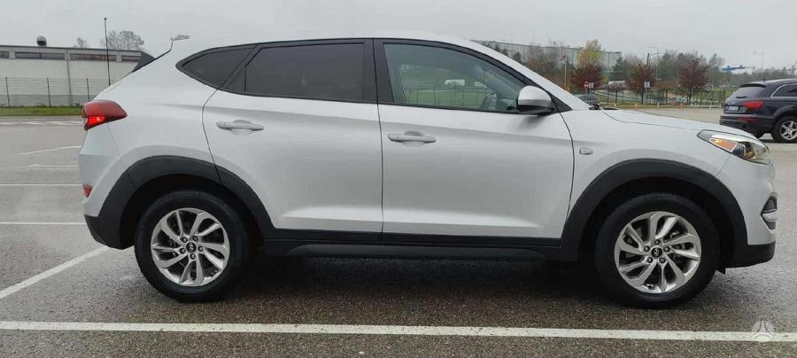 Grey Hyundai Tucson 2017 in Vilnius, with an engine capacity of 2.00 L and mileage of 121 thousand km for 9999 €, photo 7 on AUTOMOTO.COM.LV
