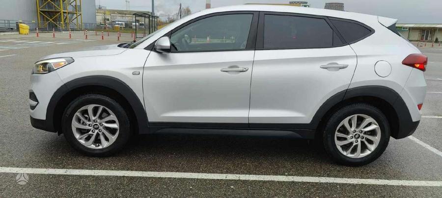 Grey Hyundai Tucson 2017 in Vilnius, with an engine capacity of 2.00 L and mileage of 121 thousand km for 9999 €, photo 8 on AUTOMOTO.COM.LV