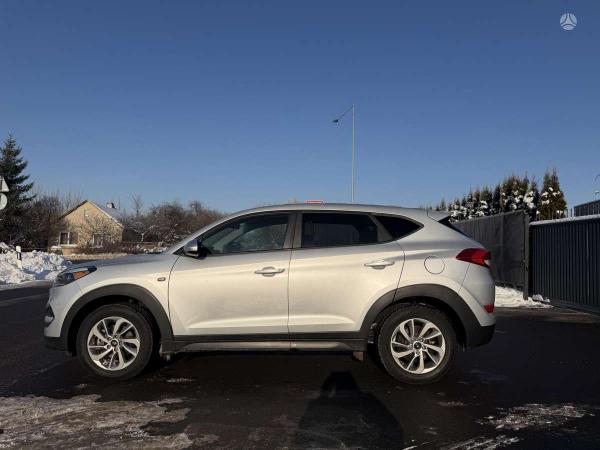 Grey Hyundai Tucson 2017 in Vilnius, with an engine capacity of 2.00 L and mileage of 121 thousand km for 9999 €, photo 8 on AUTOMOTO.COM.LV