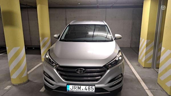 Pelēks Hyundai Tucson 2017 Viļņa, ar dzinēja tilpumu 1.59 L un nobraukumu 147 tūkst. km par 10250 €, foto 3 vietnē AUTOMOTO.COM.LV