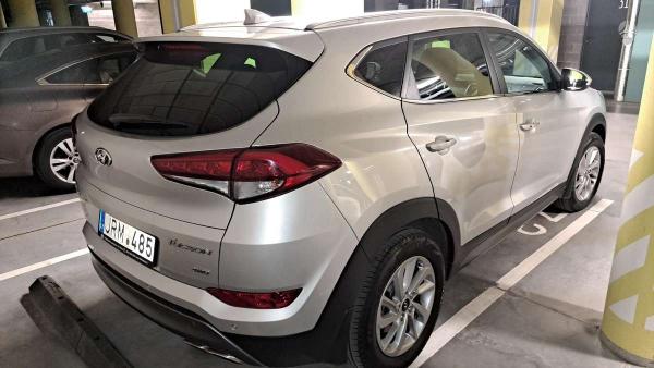 Pelēks Hyundai Tucson 2017 Viļņa, ar dzinēja tilpumu 1.59 L un nobraukumu 147 tūkst. km par 10250 €, foto 5 vietnē AUTOMOTO.COM.LV