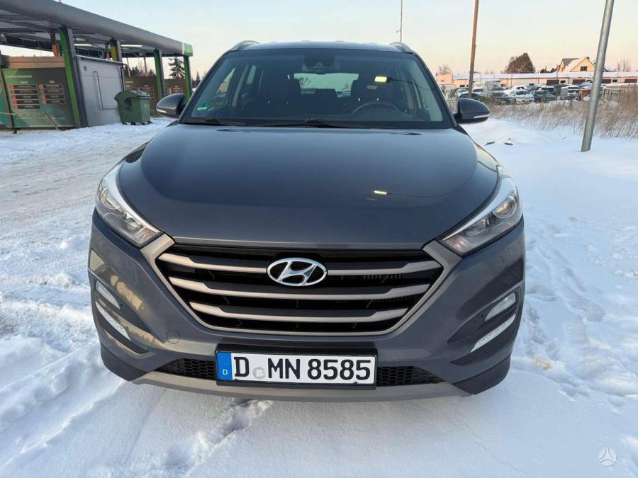 Pelēks Hyundai Tucson 2017 Utena, ar dzinēja tilpumu 2.00 L un nobraukumu 267 tūkst. km par 11900 €, foto 2 vietnē AUTOMOTO.COM.LV