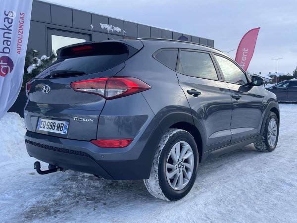 Grey Hyundai Tucson 2017 in Taurage, with an engine capacity of 1.69 L and mileage of 218 thousand km for 10200 €, photo 4 on AUTOMOTO.COM.LV