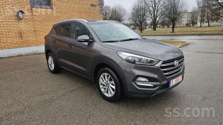 Pelēks Hyundai Tucson 2017 Limbaži, ar dzinēja tilpumu 1.70 L un nobraukumu 200 tūkst. km par 11550 €, foto 4 vietnē AUTOMOTO.COM.LV