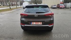 Pelēks Hyundai Tucson 2017 Limbaži, ar dzinēja tilpumu 1.70 L un nobraukumu 200 tūkst. km par 11550 €, foto 7 vietnē AUTOMOTO.COM.LV
