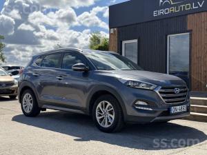 Grey Hyundai Tucson 2017 in Riga, with an engine capacity of 1.70 L and mileage of 198 thousand km for 10950 €, photo  on AUTOMOTO.COM.LV