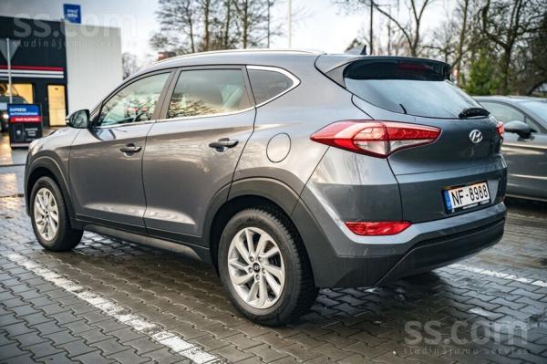 Pelēks Hyundai Tucson 2017 Rīga, ar dzinēja tilpumu 1.70 L un nobraukumu 0 tūkst. km par 9990 €, foto 6 vietnē AUTOMOTO.COM.LV