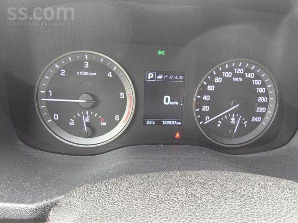 Pelēks Hyundai Tucson 2017 Rīga, ar dzinēja tilpumu 1.70 L un nobraukumu 123 tūkst. km par 12900 €, foto 6 vietnē AUTOMOTO.COM.LV