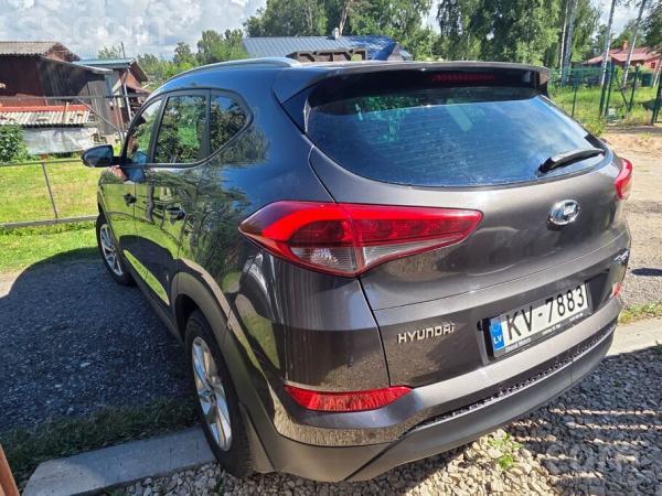Pelēks Hyundai Tucson 2017 Rīga, ar dzinēja tilpumu 1.70 L un nobraukumu 124 tūkst. km par 10900 €, foto 4 vietnē AUTOMOTO.COM.LV