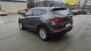 Grey Hyundai Tucson 2017 in Riga, with an engine capacity of 1.70 L and mileage of 200 thousand km for 10950 €, photo 7 on AUTOMOTO.COM.LV