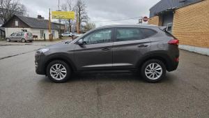 Grey Hyundai Tucson 2017 in Riga, with an engine capacity of 1.70 L and mileage of 200 thousand km for 10950 €, photo 8 on AUTOMOTO.COM.LV