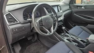Grey Hyundai Tucson 2017 in Riga, with an engine capacity of 1.70 L and mileage of 200 thousand km for 10950 €, photo 12 on AUTOMOTO.COM.LV