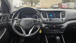 Grey Hyundai Tucson 2017 in Riga, with an engine capacity of 1.70 L and mileage of 200 thousand km for 10950 €, photo 13 on AUTOMOTO.COM.LV