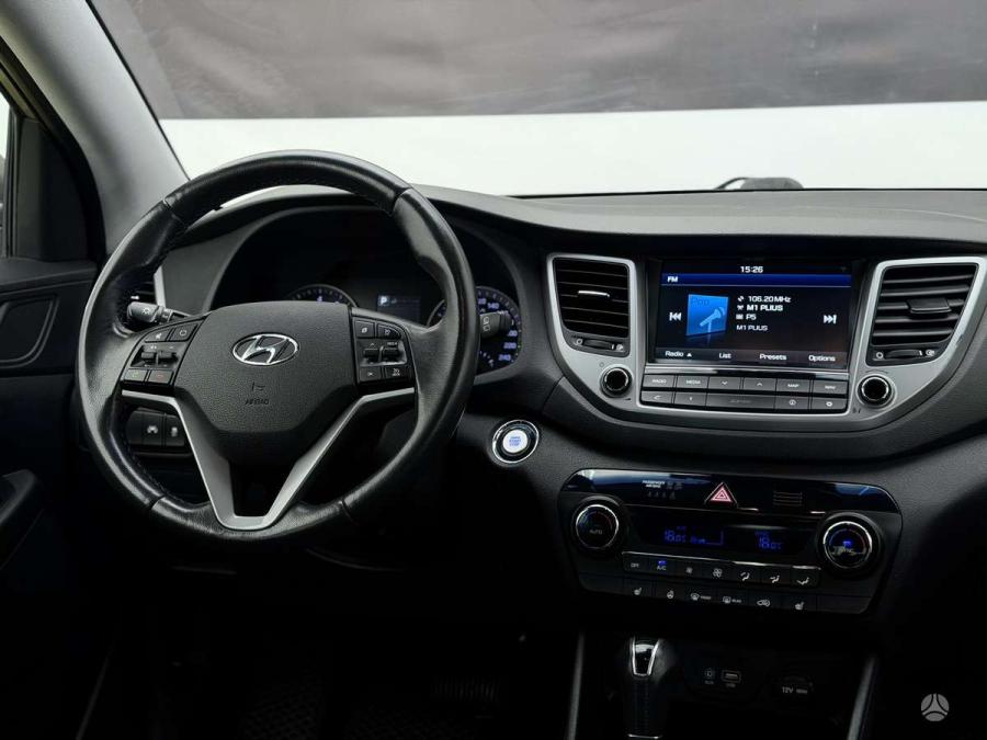 Grey Hyundai Tucson 2017 in Vilnius, with an engine capacity of 1.59 L and mileage of 152 thousand km for 13990 €, photo 17 on AUTOMOTO.COM.LV