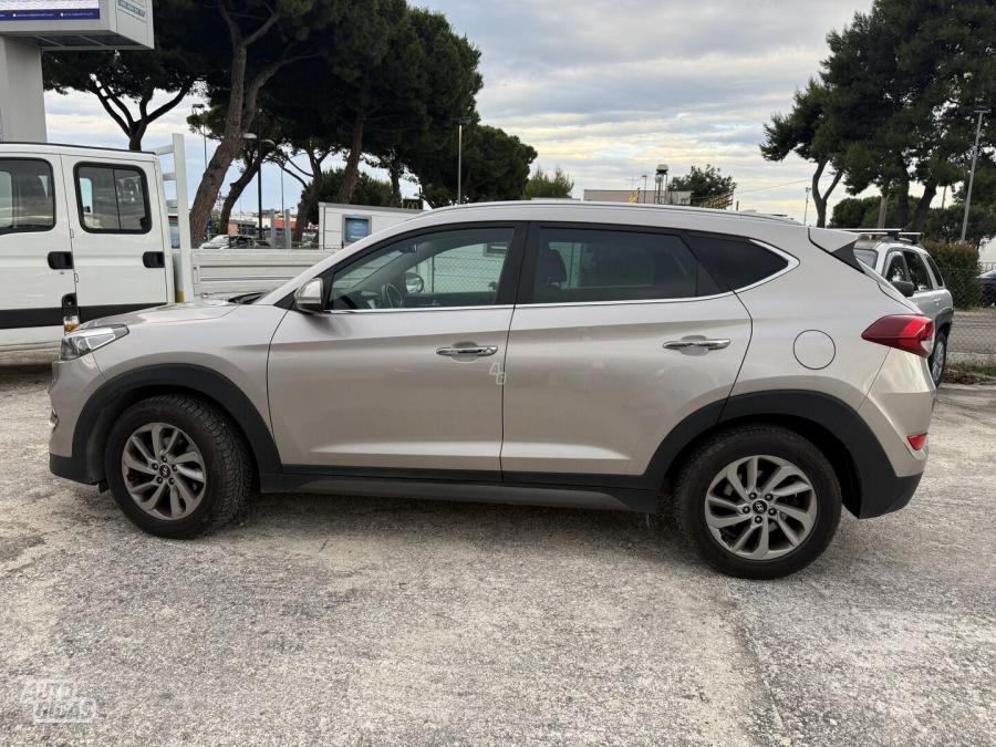 Grey Hyundai Tucson 2017 in Utena, with an engine capacity of 1.70 L and mileage of 171 thousand km for 11900 €, photo 7 on AUTOMOTO.COM.LV