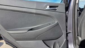 Pelēks Hyundai Tucson 2017 Tauragė, ar dzinēja tilpumu 1.69 L un nobraukumu 122 tūkst. km par 13300 €, foto 37 vietnē AUTOMOTO.COM.LV