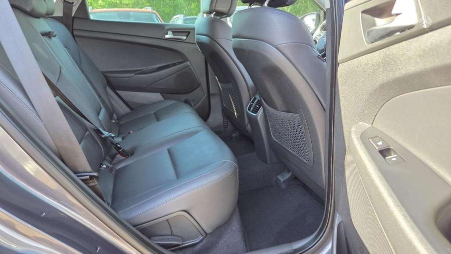 Pelēks Hyundai Tucson 2017 Tauragė, ar dzinēja tilpumu 1.69 L un nobraukumu 122 tūkst. km par 13300 €, foto 43 vietnē AUTOMOTO.COM.LV