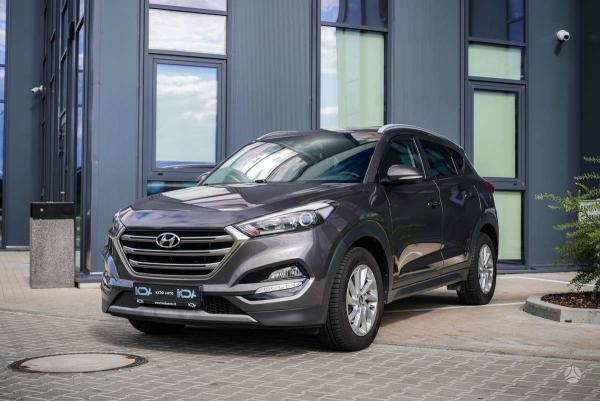 Grey Hyundai Tucson 2017 in Kaunas, with an engine capacity of 1.59 L and mileage of 200 thousand km for 12950 €, photo 2 on AUTOMOTO.COM.LV