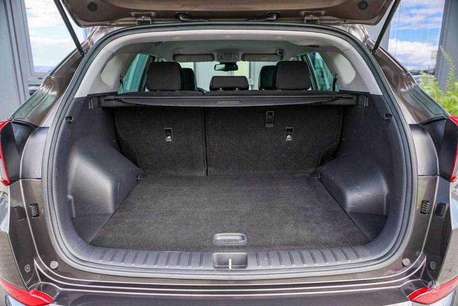 Pelēks Hyundai Tucson 2017 Kauņa, ar dzinēja tilpumu 1.59 L un nobraukumu 200 tūkst. km par 12950 €, foto 15 vietnē AUTOMOTO.COM.LV