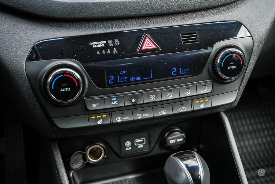 Pelēks Hyundai Tucson 2017 Kauņa, ar dzinēja tilpumu 1.59 L un nobraukumu 200 tūkst. km par 12950 €, foto 21 vietnē AUTOMOTO.COM.LV