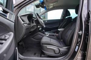 Pelēks Hyundai Tucson 2017 Kauņa, ar dzinēja tilpumu 1.59 L un nobraukumu 200 tūkst. km par 12950 €, foto 24 vietnē AUTOMOTO.COM.LV
