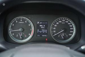 Pelēks Hyundai Tucson 2017 Kauņa, ar dzinēja tilpumu 1.59 L un nobraukumu 200 tūkst. km par 12950 €, foto 27 vietnē AUTOMOTO.COM.LV