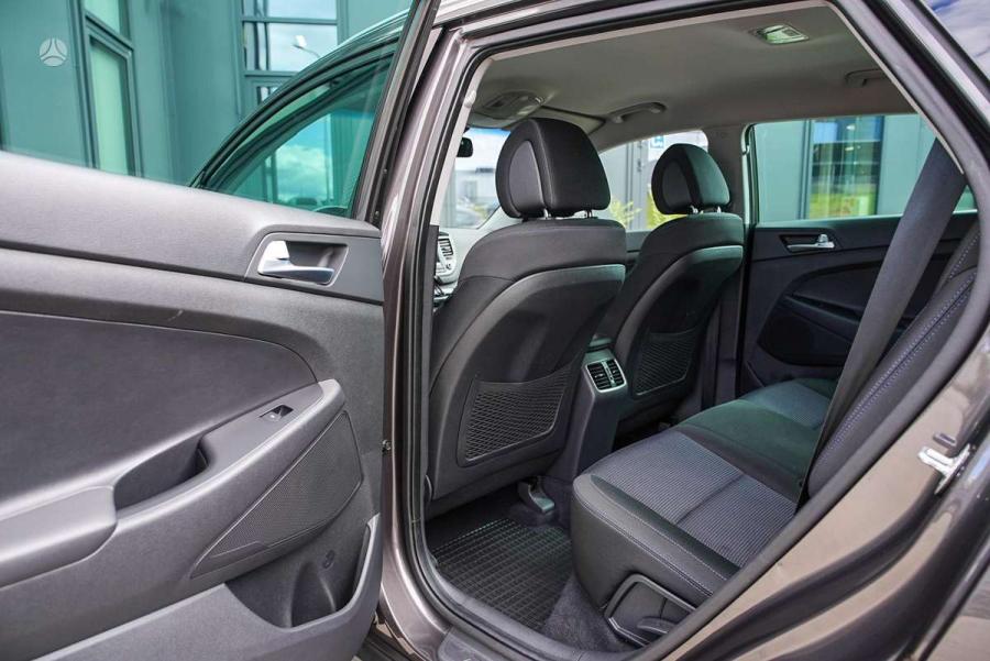 Pelēks Hyundai Tucson 2017 Kauņa, ar dzinēja tilpumu 1.59 L un nobraukumu 200 tūkst. km par 12950 €, foto 33 vietnē AUTOMOTO.COM.LV