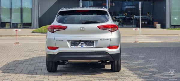 Pelēks Hyundai Tucson 2017 Šauļi, ar dzinēja tilpumu 1.70 L un nobraukumu 176 tūkst. km par 11500 €, foto 7 vietnē AUTOMOTO.COM.LV