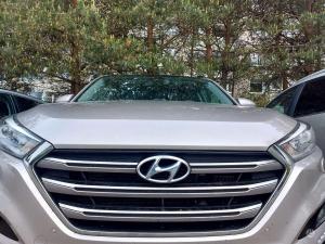 Grey Hyundai Tucson 2017 in Vilnius, with an engine capacity of 1.69 L and mileage of 242 thousand km for 11300 €, photo  on AUTOMOTO.COM.LV