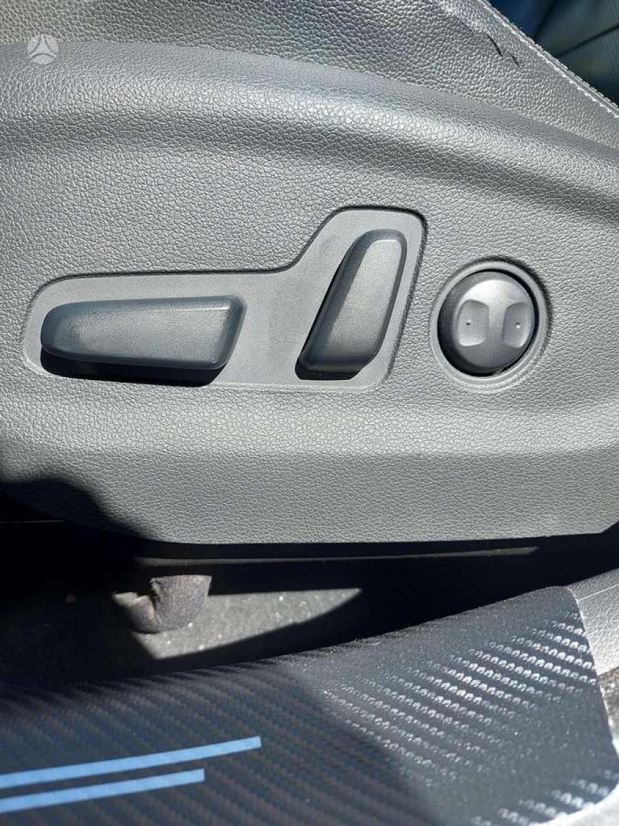 Grey Hyundai Tucson 2017 in Vilnius, with an engine capacity of 1.69 L and mileage of 242 thousand km for 11300 €, photo 5 on AUTOMOTO.COM.LV