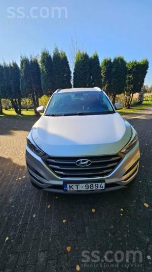 Hyundai Tucson 2017 Rīga vietnē Pelēks Hyundai Tucson 2017 Rīga, ar dzinēja tilpumu 1.70 L un nobraukumu 141 tūkst. km par 12000 €, foto 1 vietnē AUTOMOTO.COM.LV