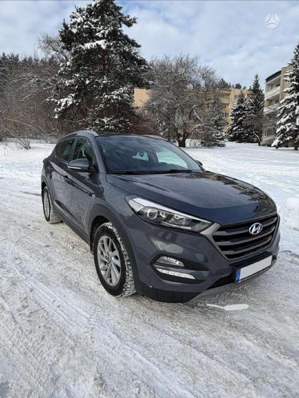 Grey Hyundai Tucson 2018 in Vilnius, with an engine capacity of 1.59 L and mileage of 105 thousand km for 13900 €, photo 2 on AUTOMOTO.COM.LV