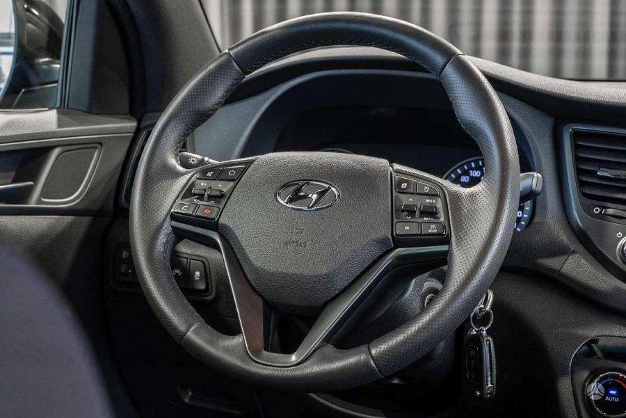 Pelēks Hyundai Tucson 2018 Marijampole, ar dzinēja tilpumu 1.59 L un nobraukumu 252 tūkst. km par 11850 €, foto 18 vietnē AUTOMOTO.COM.LV