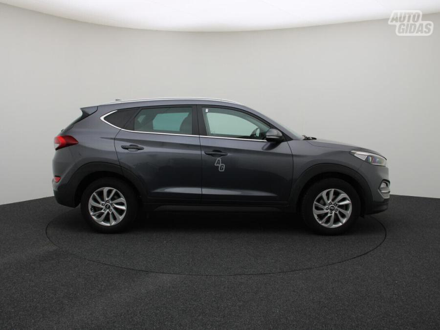 Pelēks Hyundai Tucson 2018 Viļņa, ar dzinēja tilpumu 1.60 L un nobraukumu 165 tūkst. km par 13599 €, foto 9 vietnē AUTOMOTO.COM.LV