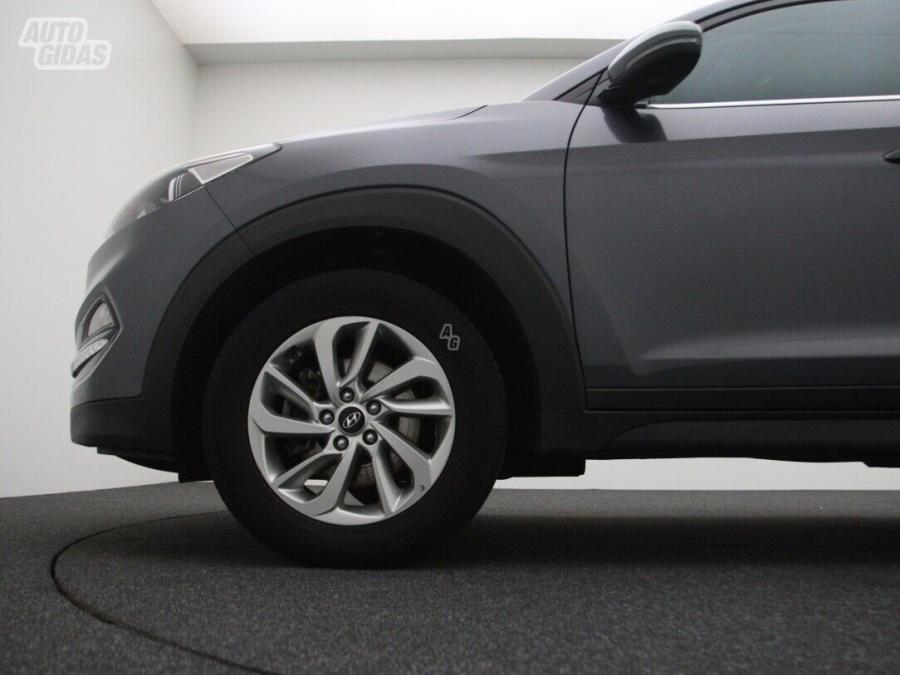 Pelēks Hyundai Tucson 2018 Viļņa, ar dzinēja tilpumu 1.60 L un nobraukumu 165 tūkst. km par 13599 €, foto 28 vietnē AUTOMOTO.COM.LV