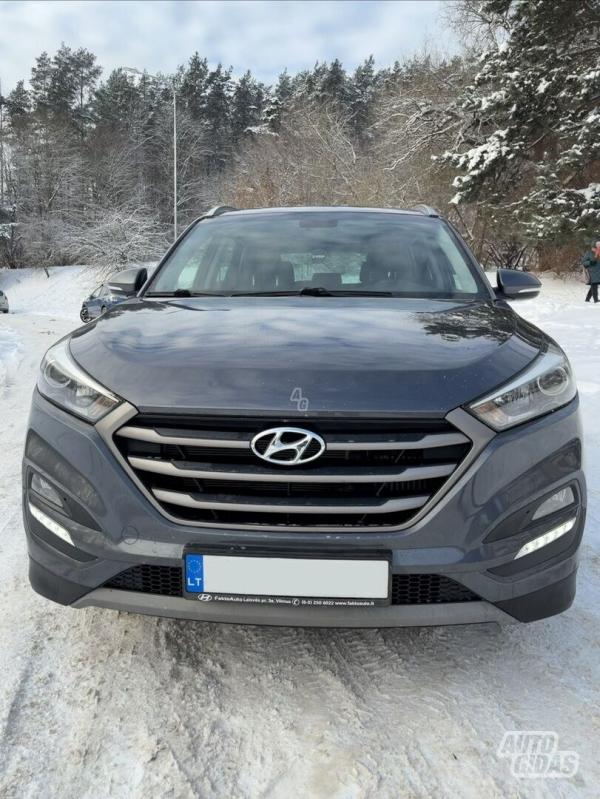 Pelēks Hyundai Tucson 2018 Viļņa, ar dzinēja tilpumu 1.60 L un nobraukumu 105 tūkst. km par 12500 €, foto  vietnē AUTOMOTO.COM.LV