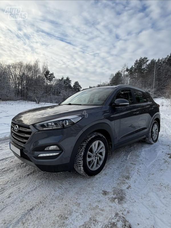 Pelēks Hyundai Tucson 2018 Viļņa, ar dzinēja tilpumu 1.60 L un nobraukumu 105 tūkst. km par 12500 €, foto 3 vietnē AUTOMOTO.COM.LV