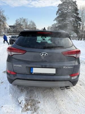 Grey Hyundai Tucson 2018 in Vilnius, with an engine capacity of 1.60 L and mileage of 105 thousand km for 12500 €, photo 5 on AUTOMOTO.COM.LV