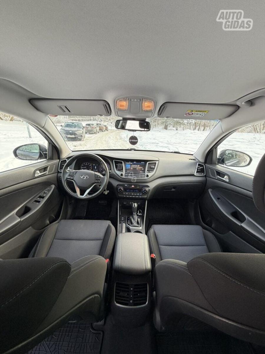 Grey Hyundai Tucson 2018 in Vilnius, with an engine capacity of 1.60 L and mileage of 105 thousand km for 12500 €, photo 9 on AUTOMOTO.COM.LV