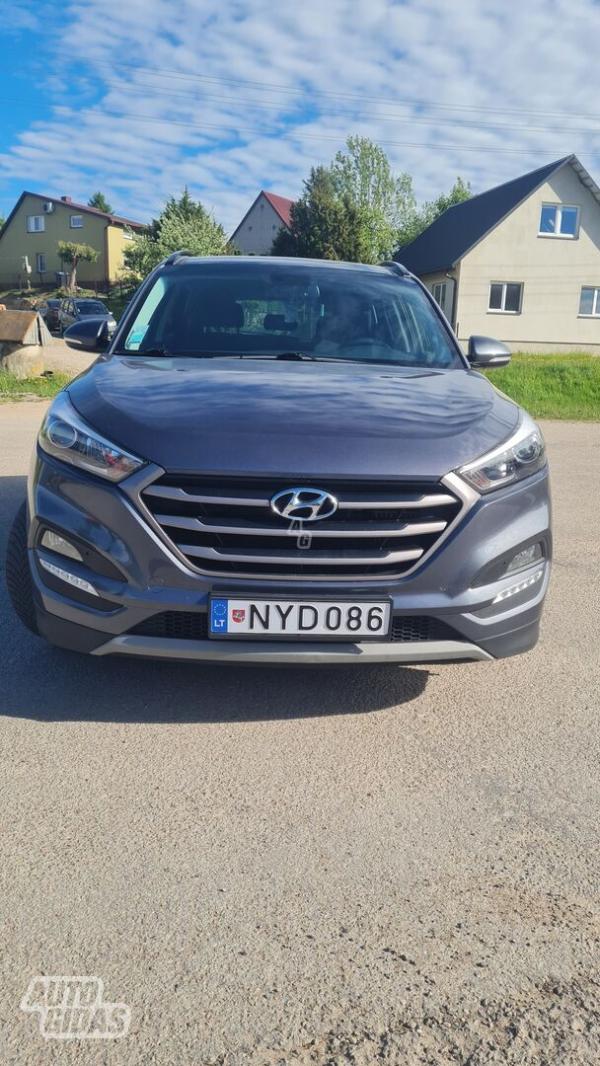Grey Hyundai Tucson 2018 in Taurage, with an engine capacity of 1.70 L and mileage of 271 thousand km for 12200 €, photo 4 on AUTOMOTO.COM.LV