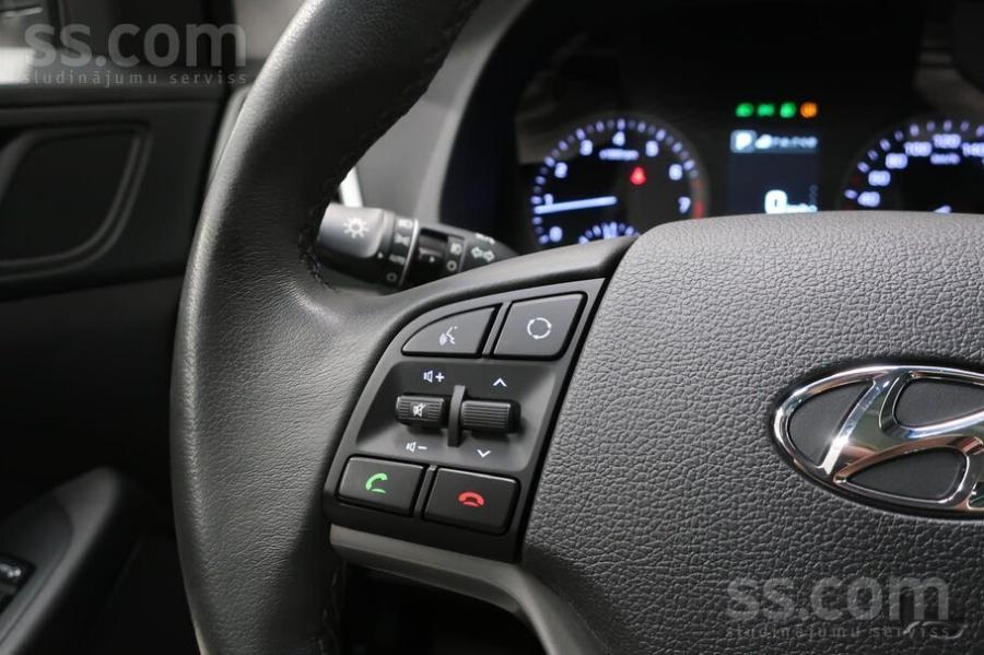 Pelēks Hyundai Tucson 2018 Rīga, ar dzinēja tilpumu 1.60 L un nobraukumu 57 tūkst. km par 18500 €, foto 20 vietnē AUTOMOTO.COM.LV