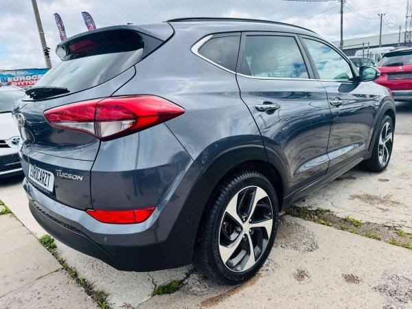 Pelēks Hyundai Tucson 2018 Kauņa, ar dzinēja tilpumu 1.69 L un nobraukumu 173 tūkst. km par 14200 €, foto 4 vietnē AUTOMOTO.COM.LV